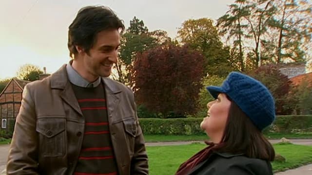 Watch The Vicar of Dibley S03:E07 - Christmas 2006: The Handsome ...