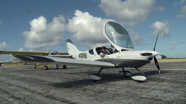 Watch The Aviators S07:E03 - Air Rally 1 - Free TV Shows | Tubi