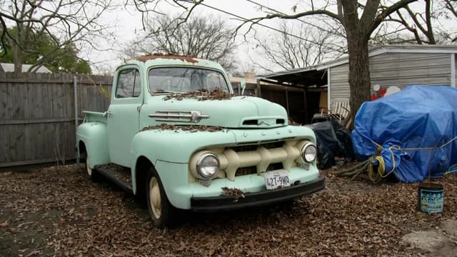 Watch Misfit Garage S04:E03 - Wrestling With Disaster - Free TV Shows ...