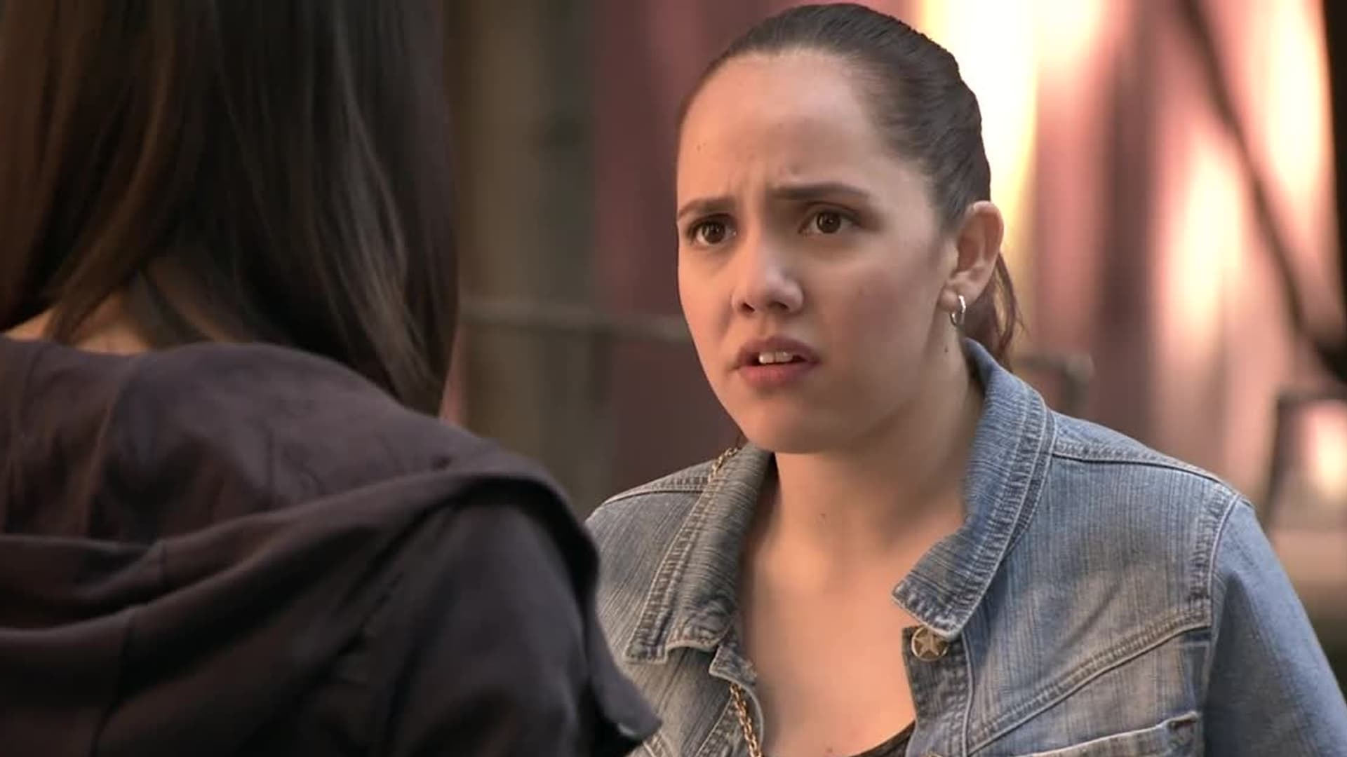 Watch Mujeres Rompiendo El Silencio S01:E05 - Vivir - Free TV Shows | Tubi