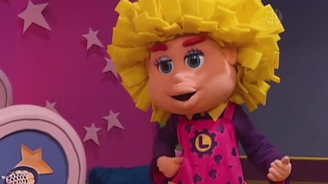 Watch Dittydoodle Works S02:E01 - Tis Better to Give - Free TV Shows | Tubi