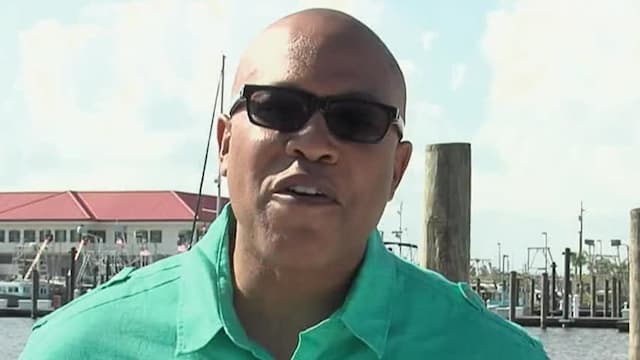 Watch Family Style With Chef Jeff S01:E01 - Seafood - Free TV Shows | Tubi