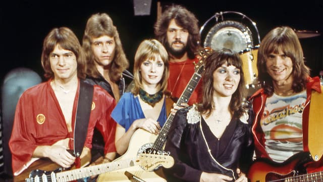 Watch Breaking the Band S03:E03 - Heart - Free TV Shows | Tubi