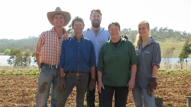 Watch River Cottage: Australia S04:E03 - Episode 3 - Free TV Shows | Tubi