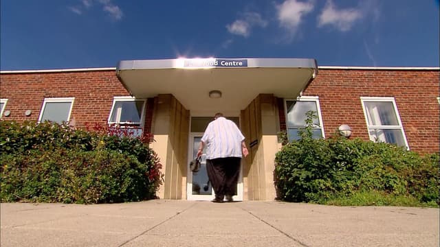 Watch Fat Doctor S04:E07 - Ian & Danielle - Free TV Shows | Tubi