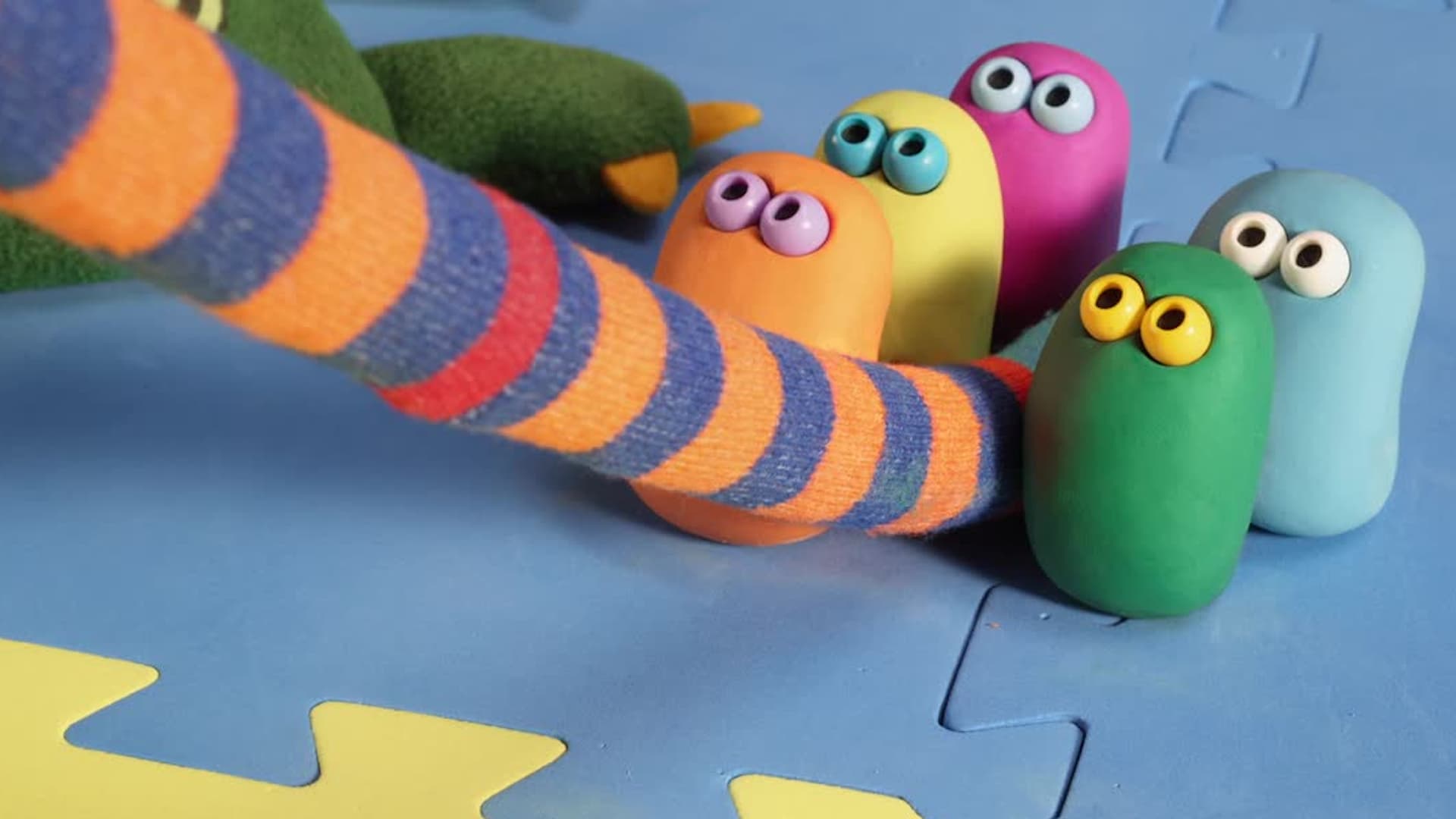 Watch The Very Small Creatures Season 2 - Free TV Shows | Tubi