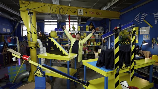 Watch Science Max S03:E309 - Gravity Boat Free TV | Tubi