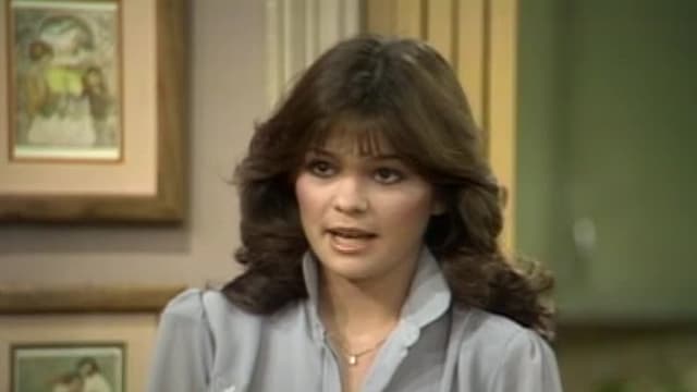 Watch One Day at a Time S07:E708 - Alex's First Love - Free TV Shows | Tubi