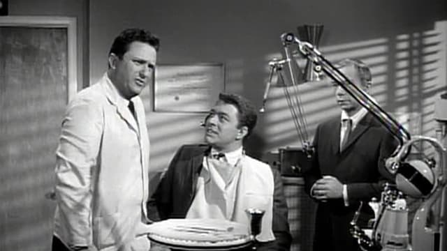 Watch My Favorite Martian S01:E37 - Uncle Martin's W - Free TV Shows | Tubi