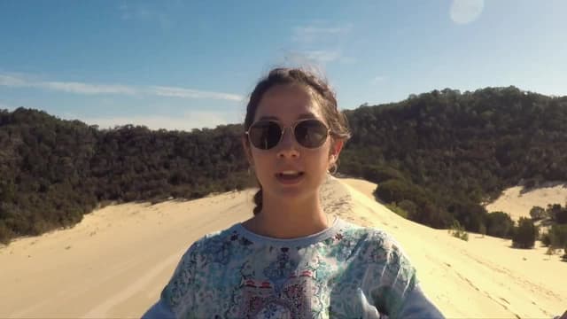 Watch Follow Alana S02:E03 - Jetting Through the Gold Coast Free TV | Tubi