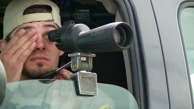 Watch Wardens S04:E01 - Antler Raiders - Free TV Shows | Tubi