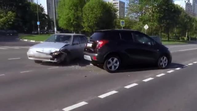 Watch Car Crash TV S02:E10 - Episode 10 - Free TV Shows | Tubi