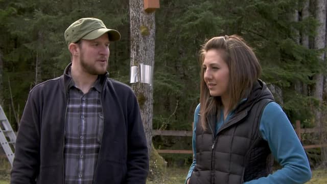 Watch Buying Alaska S02:E03 - Isolated Village - Free TV Shows | Tubi
