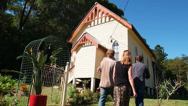 Watch Tiny House World S01:E04 - Small and Sustainable in Kin Kin ...