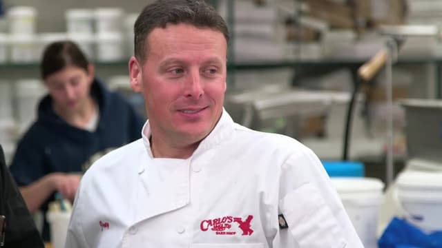 Watch Cake Boss S14:E26 - Volcanoes and More - Free TV Shows | Tubi