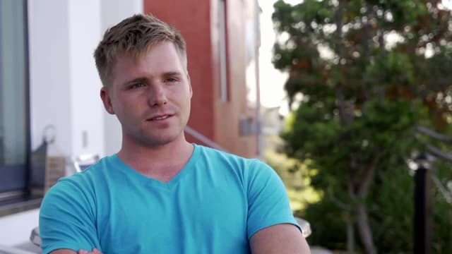 Watch Breaking Amish S03:E08 - Into the Fire - Free TV Shows | Tubi