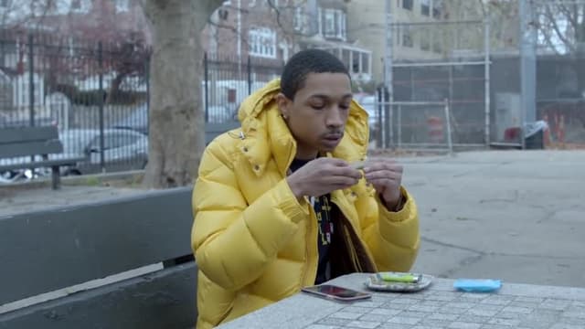 Watch Juicy S04:E07 - Friends and Opps - Free TV Shows | Tubi