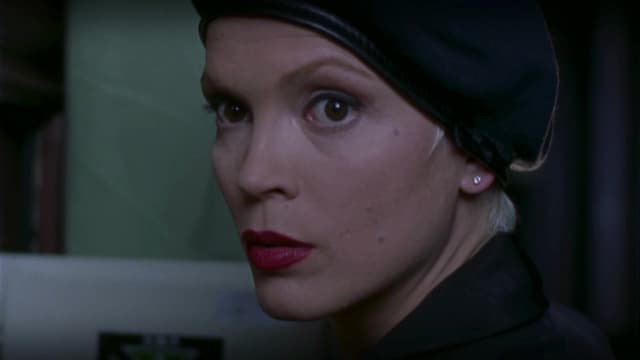 Watch Highlander - The Raven S01:E16 - The Frame Free TV | Tubi