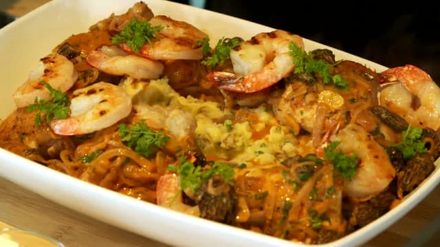 Watch Simply Ming S15:E09 - Matthew Peters - Free TV Shows | Tubi