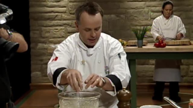 Watch Cook Like a Chef S04:E4114 - Fish With Carolin - Free TV Shows | Tubi