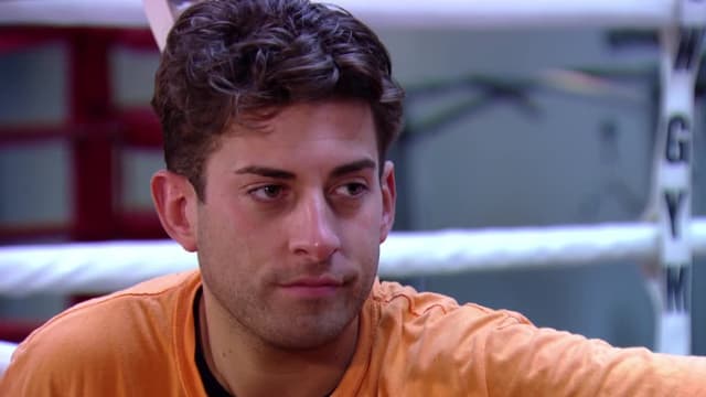 Watch The Only Way Is Essex S14:E05 - Episode 5 Free TV | Tubi