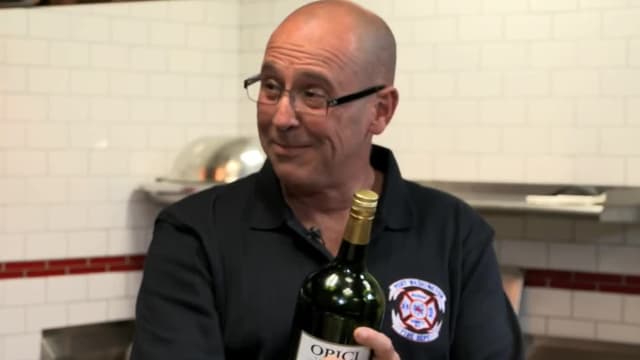 Watch Firehouse Kitchen S05:E13 - Rahway Fire Department - Free TV ...