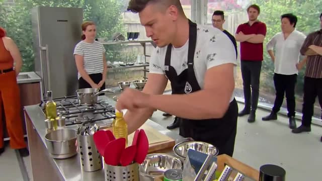 Watch MasterChef Australia S12:E01 - Episode 1 Free TV | Tubi