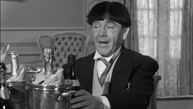 Watch The Three Stooges+ Comedy Gold Standard S04:E40 - A Missed ...