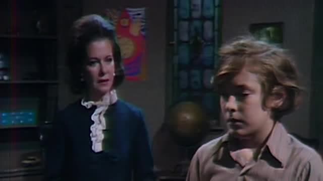 Watch Dark Shadows S18:E26 - Episode 927 Free TV | Tubi