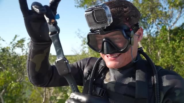 Watch Scuba Jake S03:E04 - The Sunken Ship - Free TV Shows | Tubi