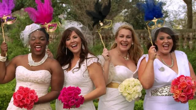 Watch Four Weddings (US) S08:E15 - And Two Flower-Me - Free TV Shows | Tubi