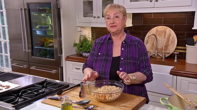 Watch Lidia's Kitchen S06:E602 - A Cheesy Craving - Free TV Shows | Tubi