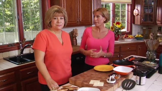 Watch Totally Vegetarian S02:E13 - Breakfast Bonanza - Free TV Shows | Tubi