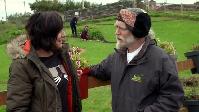 Watch Grow Cook Eat S02:E01 - Onions Free TV | Tubi