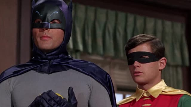 Watch Batman S02:E01 - Shoot a Crooked Arrow Free TV | Tubi