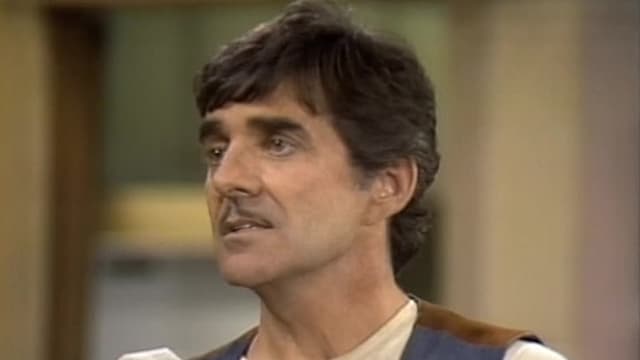 Watch One Day at a Time S07:E708 - Alex's First Love - Free TV Shows | Tubi