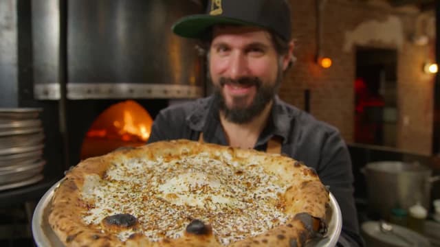 Watch Food Paradise S11:E06 - American Eats - Free TV Shows | Tubi