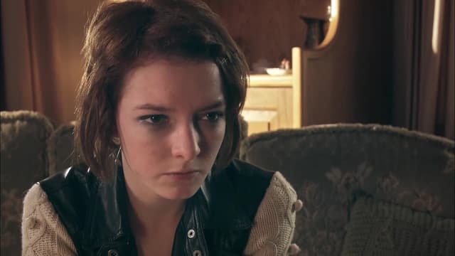 Watch Skins S06:E10 - Finale - Free TV Shows | Tubi