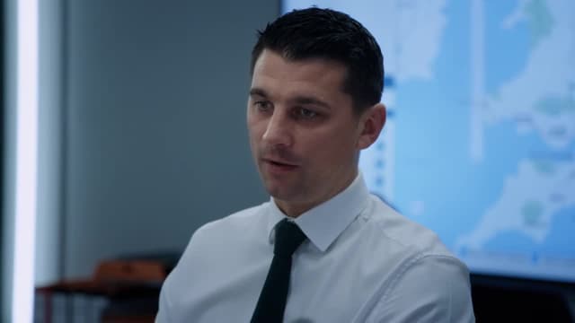 Watch Hunted UK S03:E01 - Episode 1 Free TV | Tubi