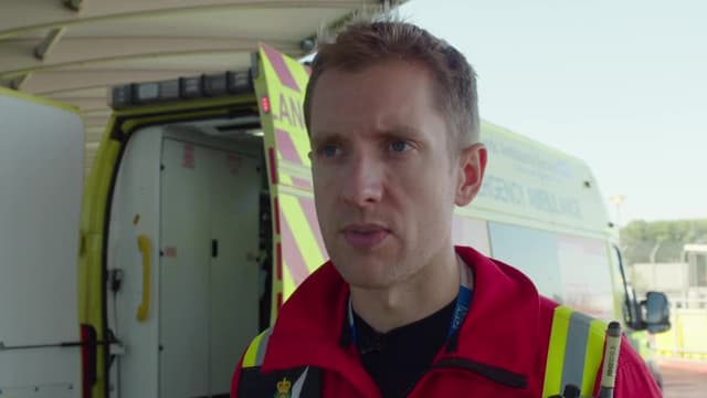 Watch Ambulance: Code Red S02:E20 - Episode 20 - Free TV Shows | Tubi
