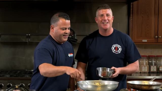 Watch Firehouse Kitchen S05:E13 - Rahway Fire Department - Free TV ...