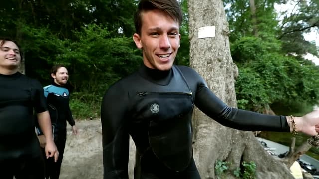 Watch Scuba Jake S03:E04 - The Sunken Ship - Free TV Shows | Tubi