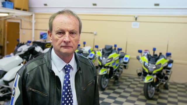 Watch Cop Car Workshop S02:E07 - Motorbike - Free TV Shows | Tubi